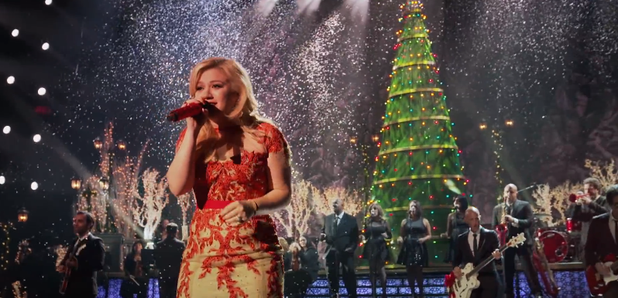 Kelly Clarkson - 'Underneath The Tree' - BigTop40